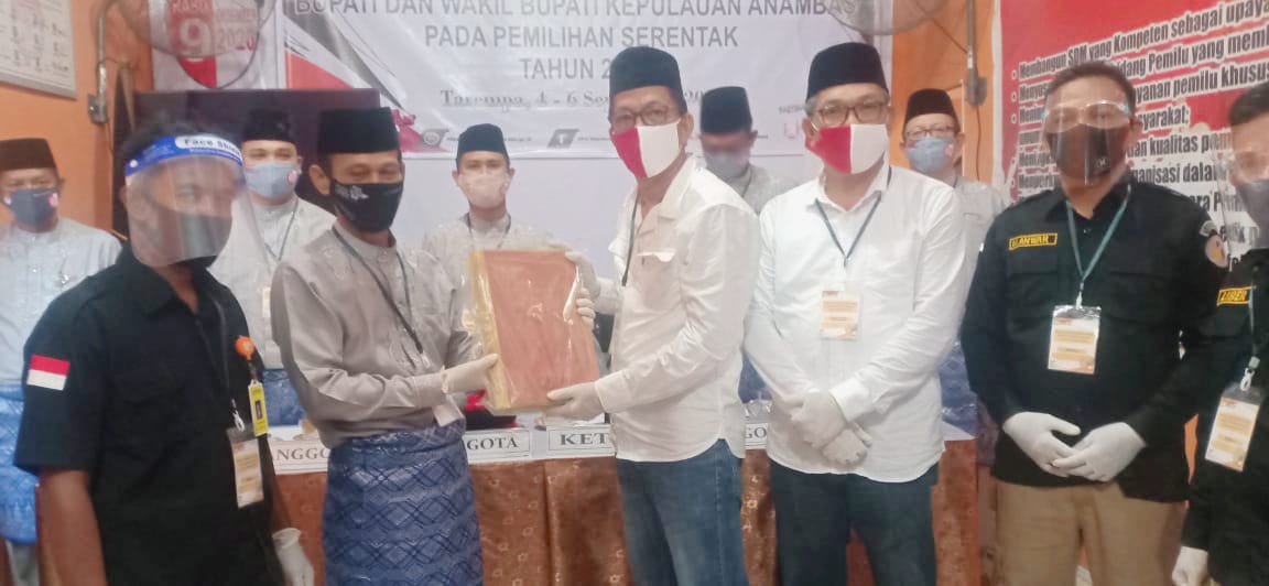 Daftar ke KPU Anambas, Jalur Independen Siap Menantang Petahana ... Daftar ke KPU Anambas, Jalur Independen Siap Menantang Petahana ...