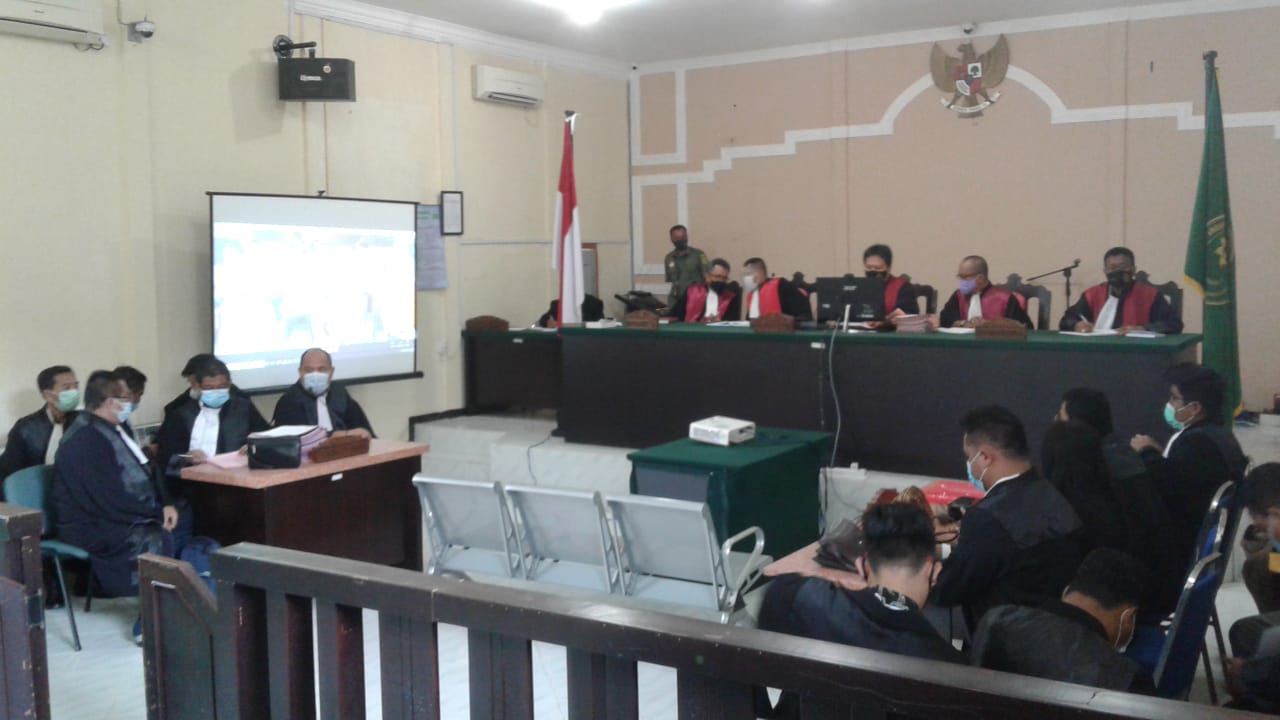 Dua Terdakwa Kasus Korupsi Tambang Bauksit Keberatan Atas Surat Dakwaan ... Dua Terdakwa Kasus Korupsi Tambang Bauksit Keberatan Atas Surat Dakwaan ...