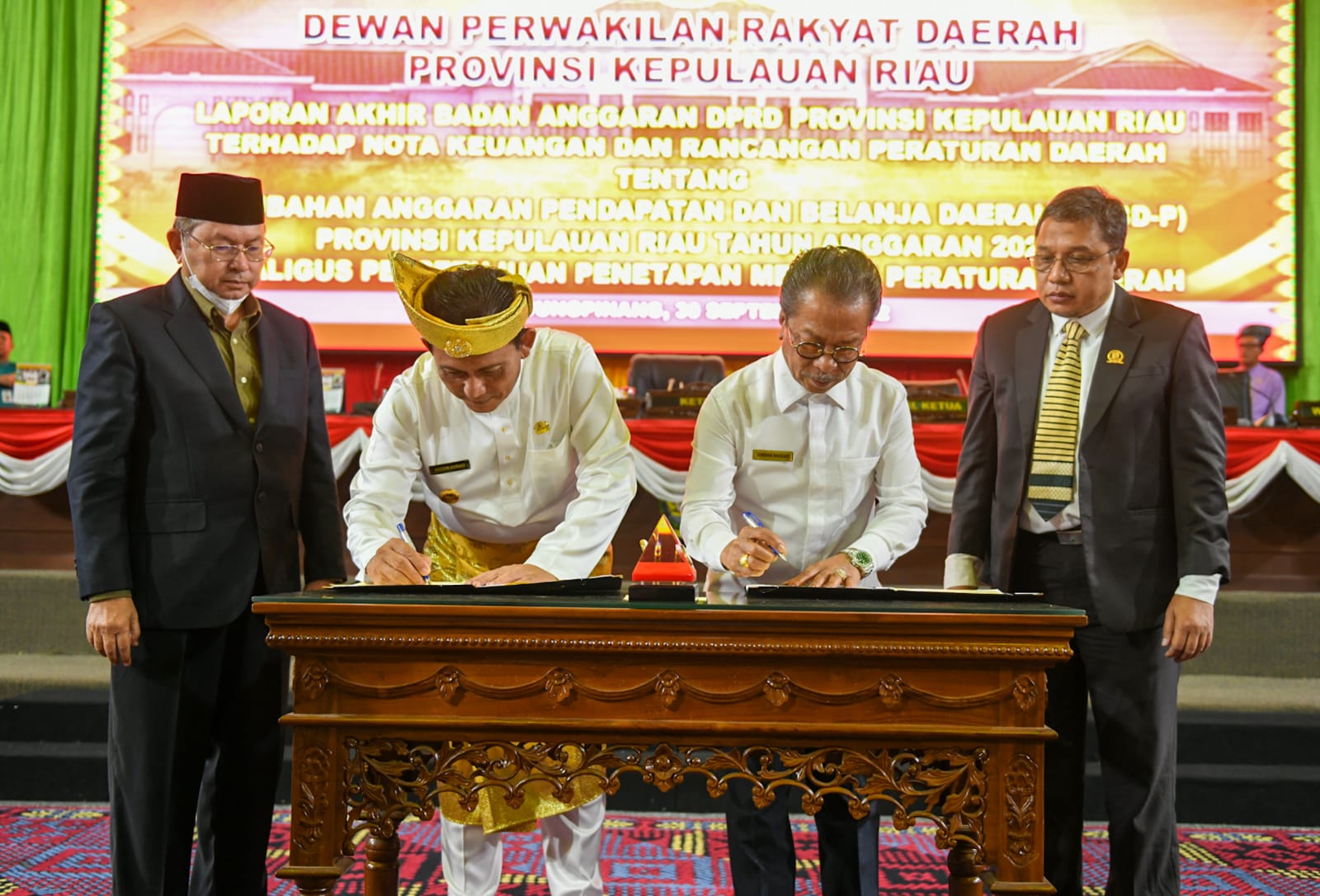 APBD- P Kepri 2022 Disahkan Sebesar Rp3,965 Triliun – Harianmetropolitan.co.id