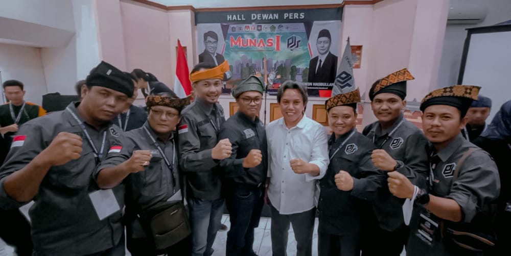 Pengurus DPD dan DPC PJS se Kepri, Hadiri Munas I PJS di Gedung Dewan ... Pengurus DPD dan DPC PJS se Kepri, Hadiri Munas I PJS di Gedung Dewan ...