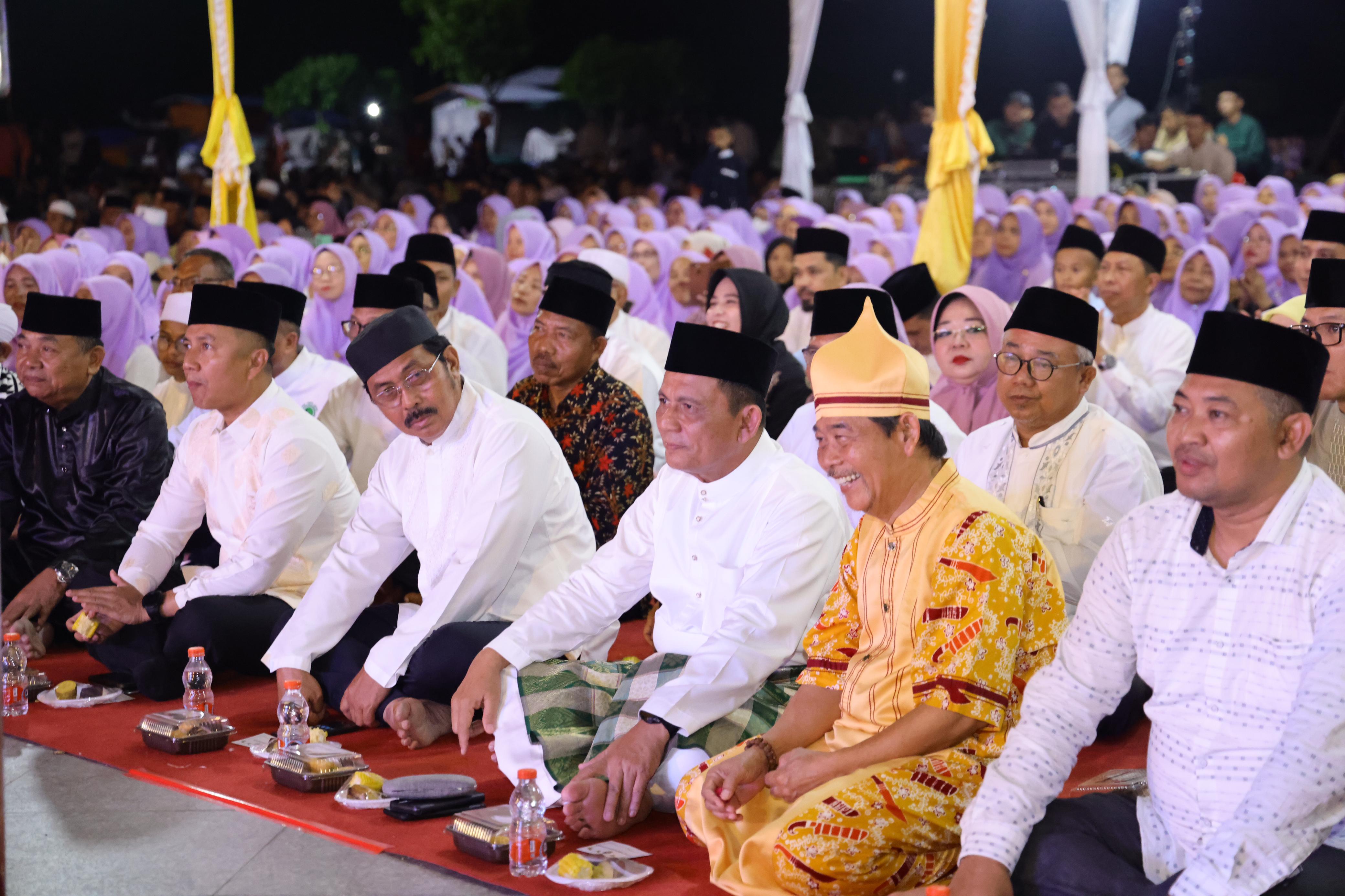 Gubernur Ansar Dan Ribuan Masyarakat Karimun Hadiri Tabligh Akbar